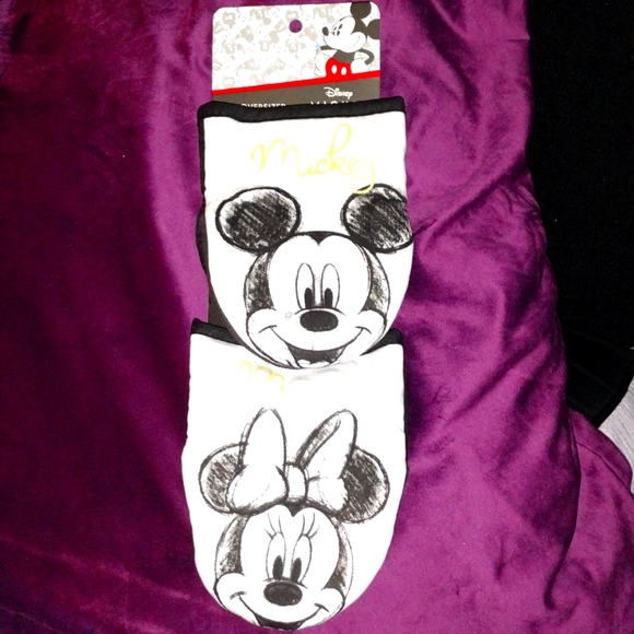 Disney | Kitchen | 2 Pc Disney Mickey Mini Mitts Yellow Set | Poshmark